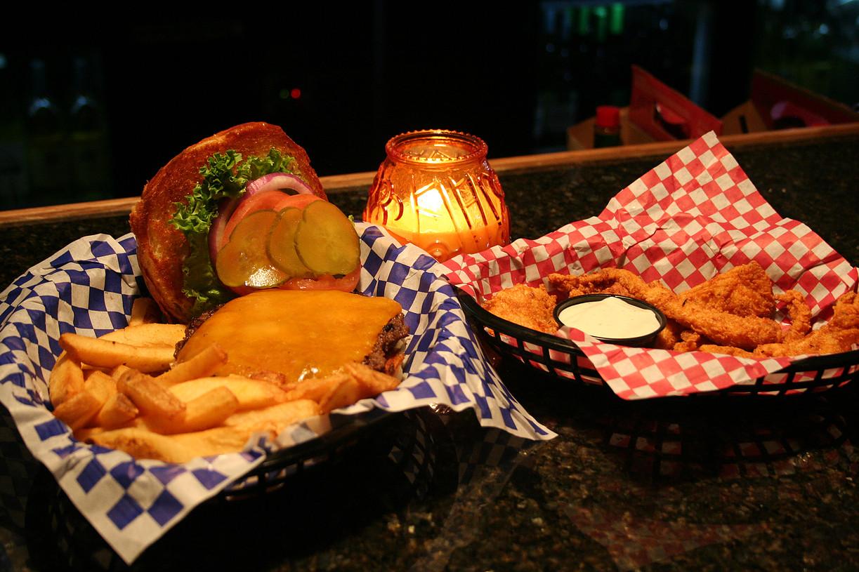 (Closed) San Tan Flat at Minder Binder Pet Policy