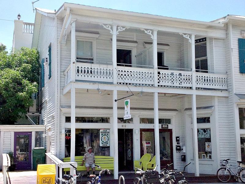 Kermit’s Original Key West Key Lime Shoppe Is Pet Friendly