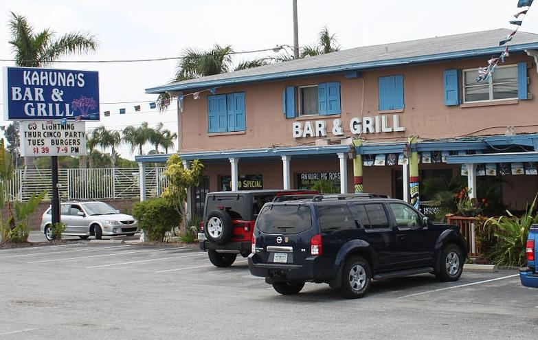 Kahuna's Bar and Grill Is Pet Friendly