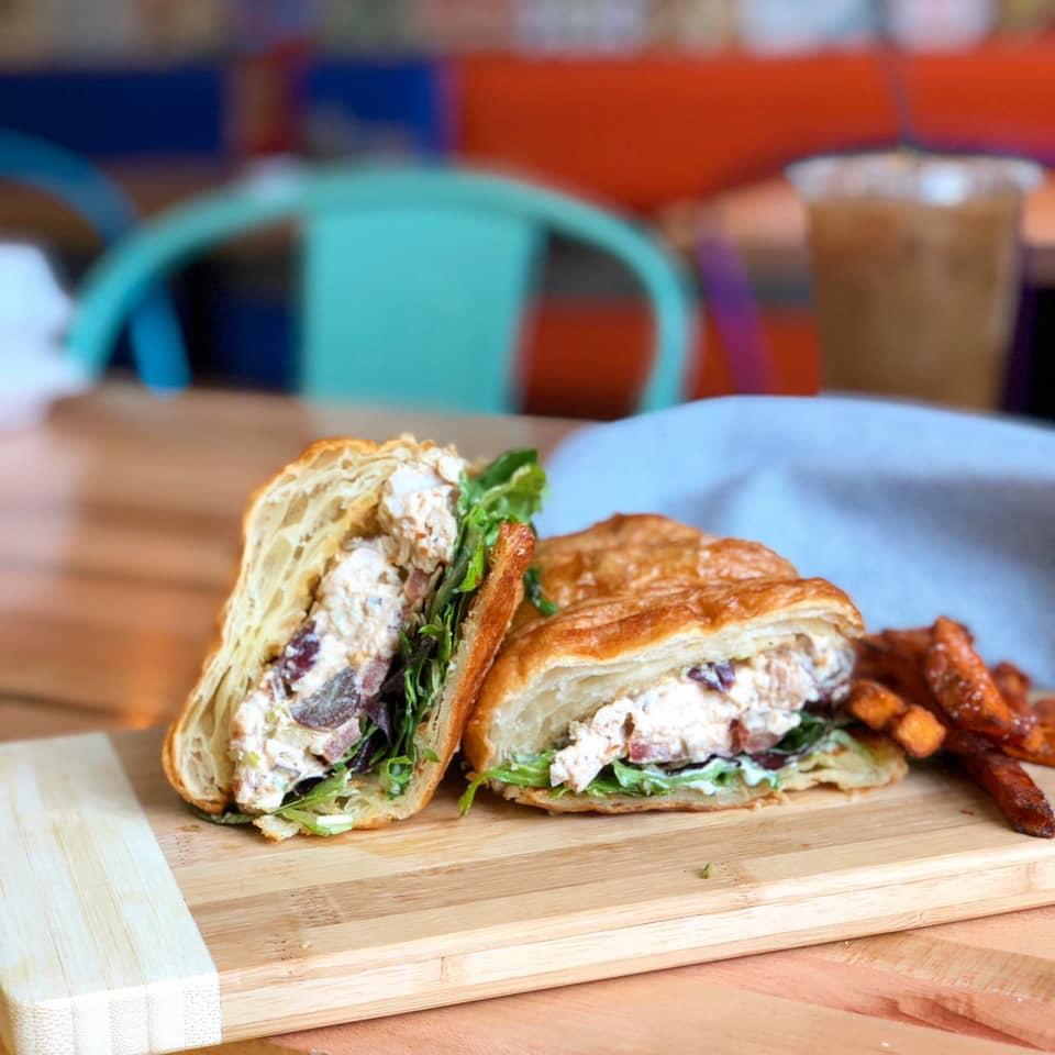 (Closed) Black Magic Cafe Pet Policy