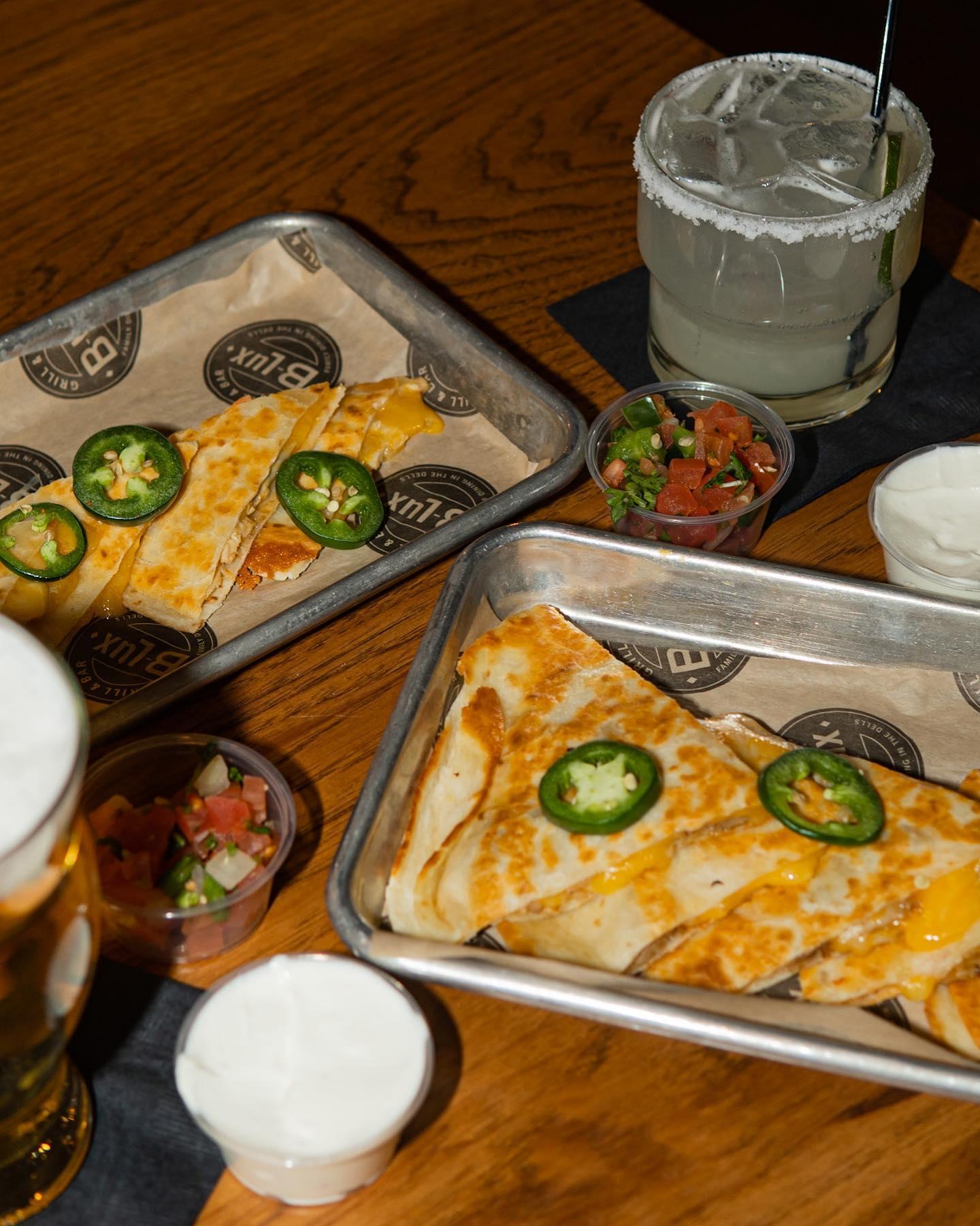 B-Lux Grill & Bar Pet Policy