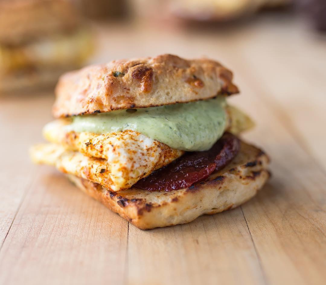 (Closed) Smack Dab Pet Policy